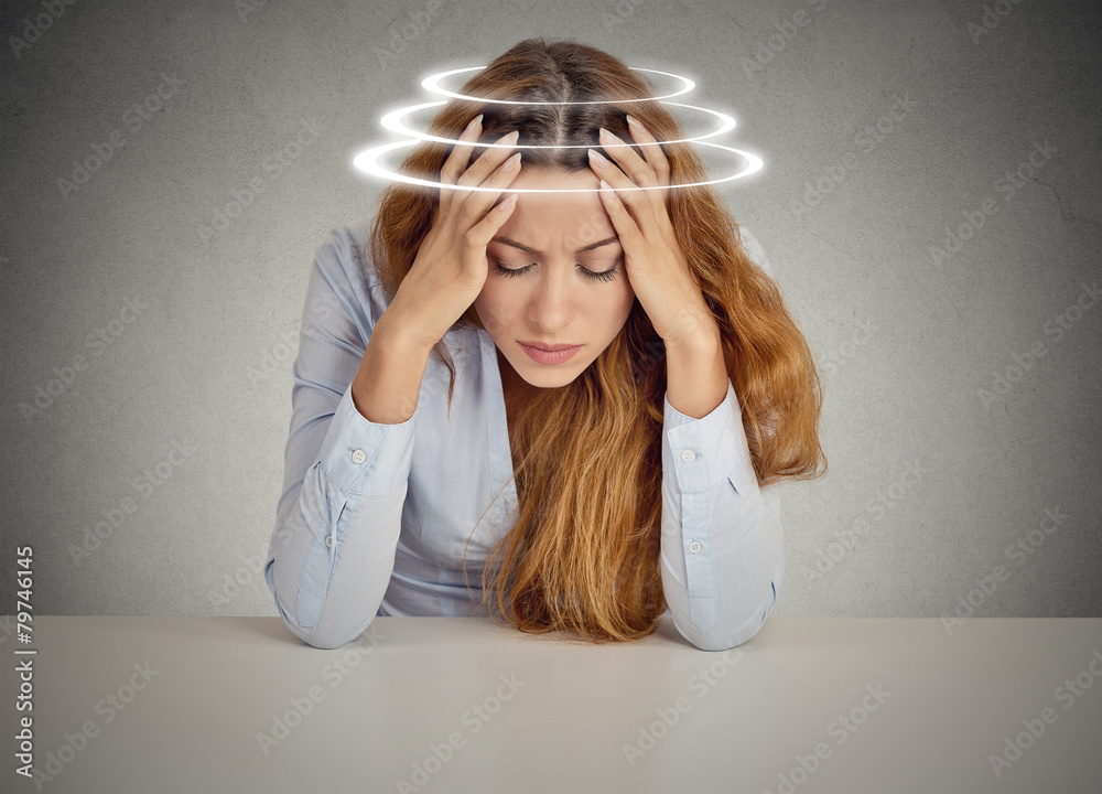 Fotografia do Stock: Woman with vertigo. Young patient suffering from ...