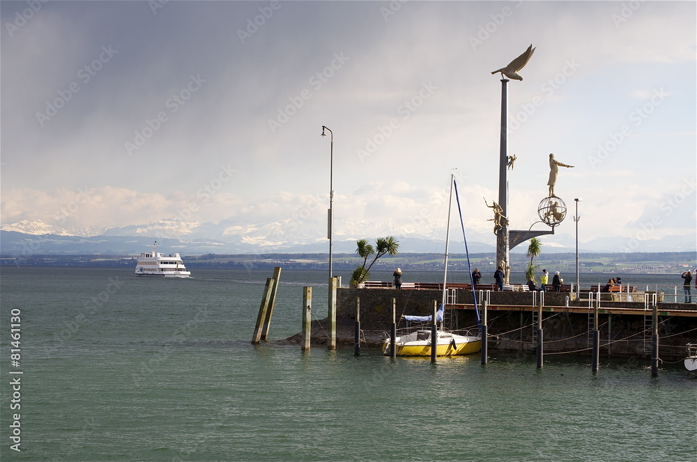 Meersburger Pier, Schiffanlegestelle Stock-Foto | Adobe Stock