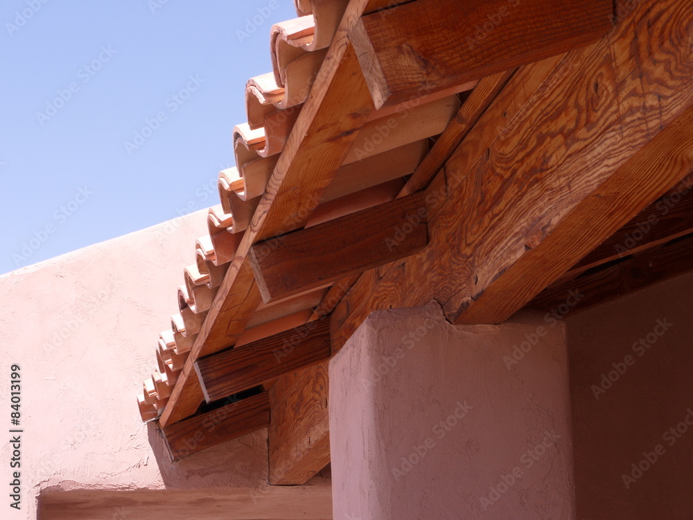 瓦屋根の軒下 Stock 写真 | Adobe Stock