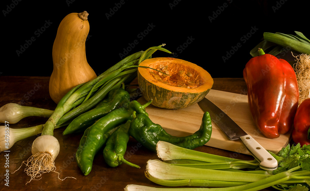 Verduras / Bodegón de verduras con calabaza, cebollas, apio y pimientos ...