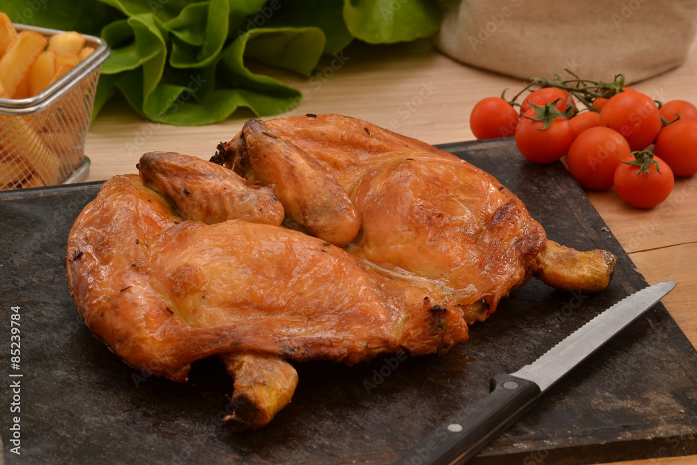 Pechuga de pollo a la plancha e ingredientes. Stock Photo | Adobe Stock