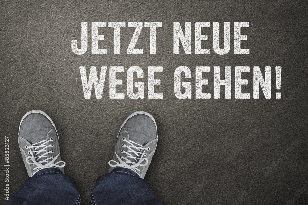 Jetzt neue Wege gehen! Stock-Foto | Adobe Stock