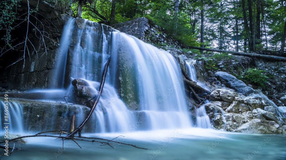 Burgauer Klamm am Attersee, Wasserfall Stock-Foto | Adobe Stock