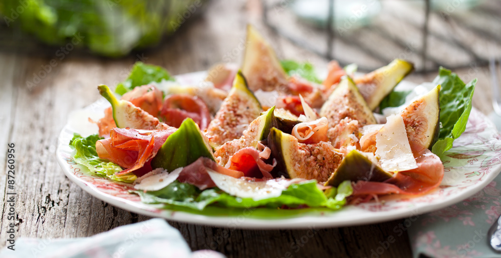 Feigen Salat mit parma schinken Photos | Adobe Stock