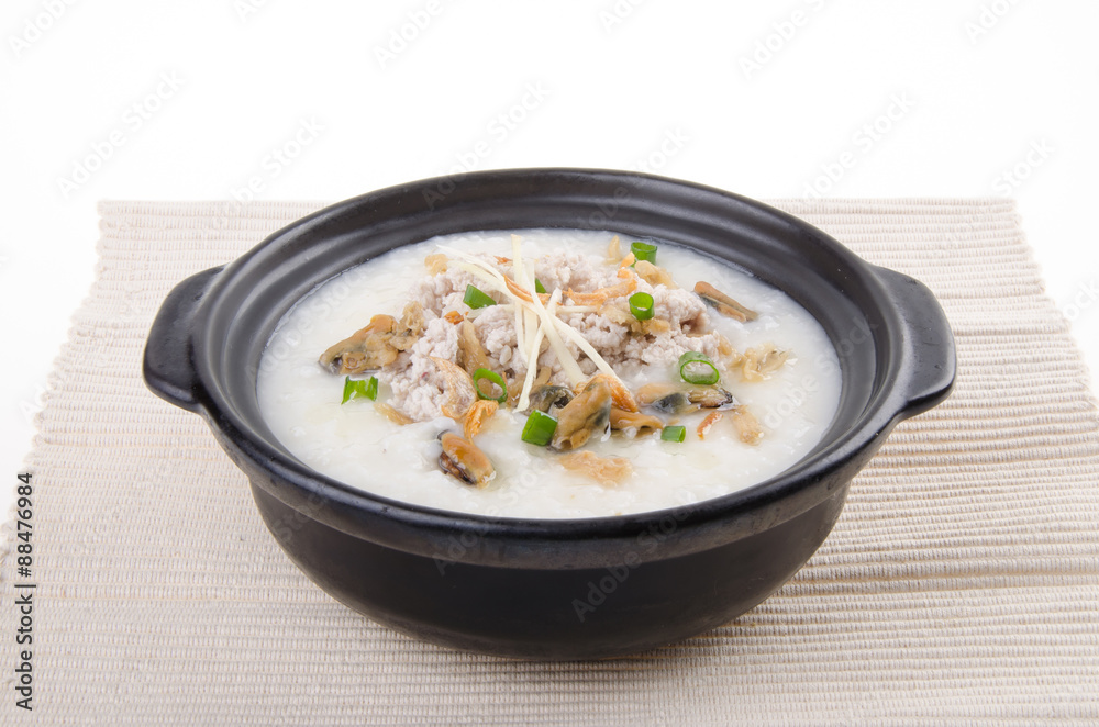 Traditional chinese pork porridge rice gruel served in claypot Stock ...