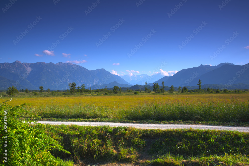 Das Murnauer Moos am Nordrand der bayerischen Alpen Stock-Foto | Adobe ...