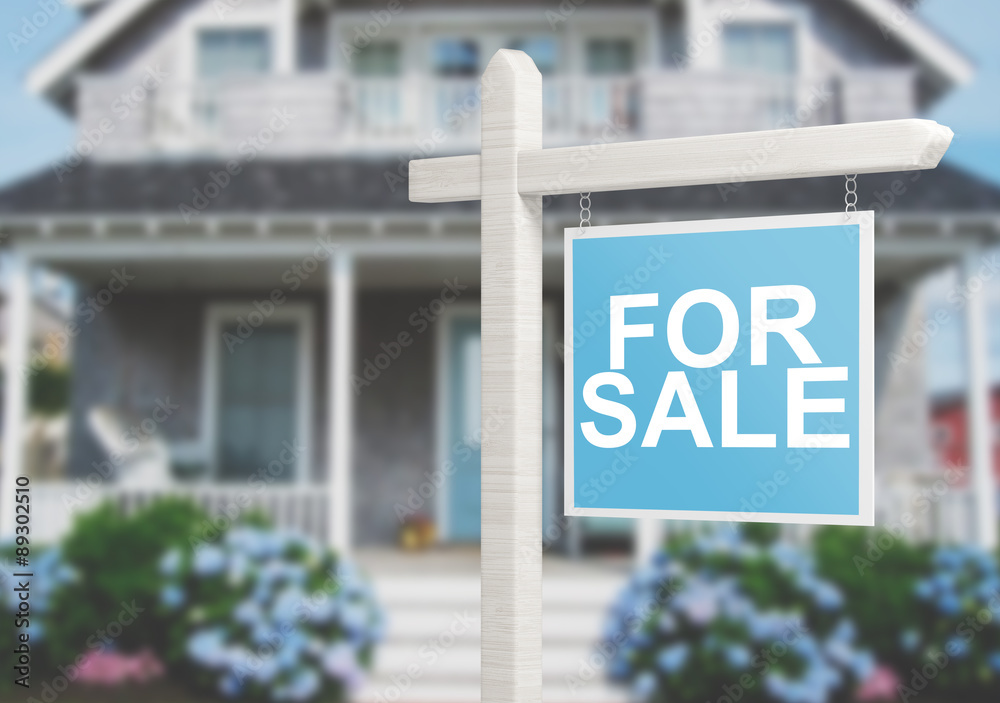 Casa in vendita con cartello for sale Photos | Adobe Stock