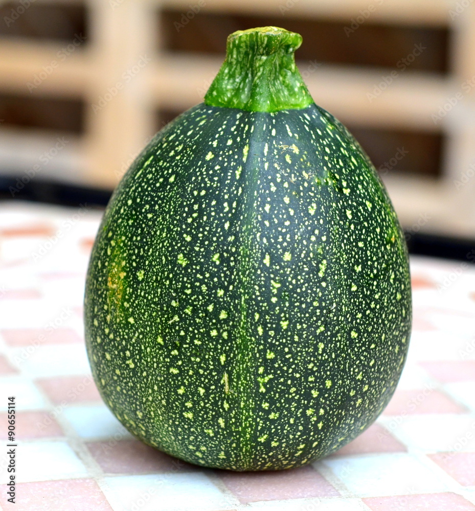 Zucchini, rund Stock-Foto | Adobe Stock