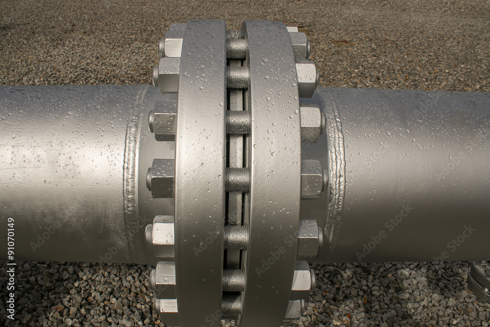 Joint of two flanges by bolts and nuts Stock-Foto | Adobe Stock