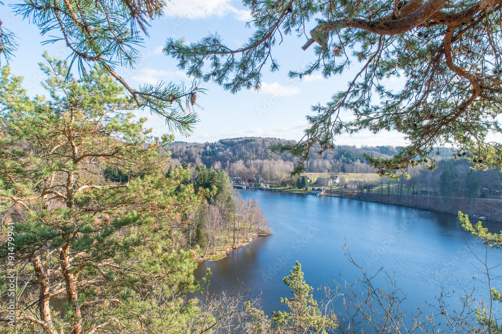 Blick vom Wappenfelsen auf die Talsperre Kriebstein in Lauenhain Photos | Adobe Stock