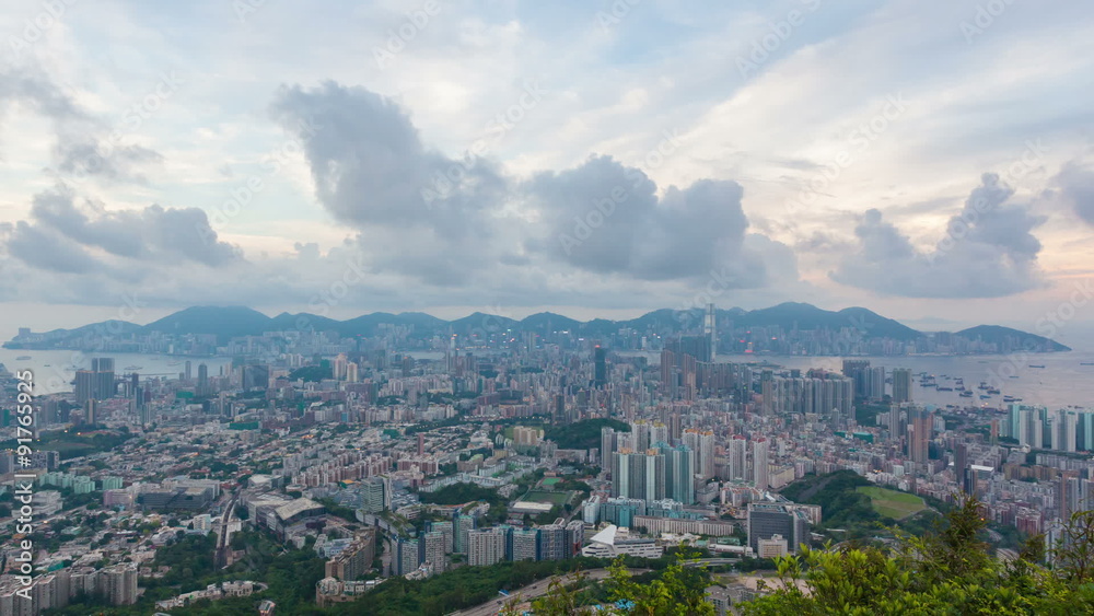 Timelapse video of Hong Kong from day to night, with view of Kowloon ...