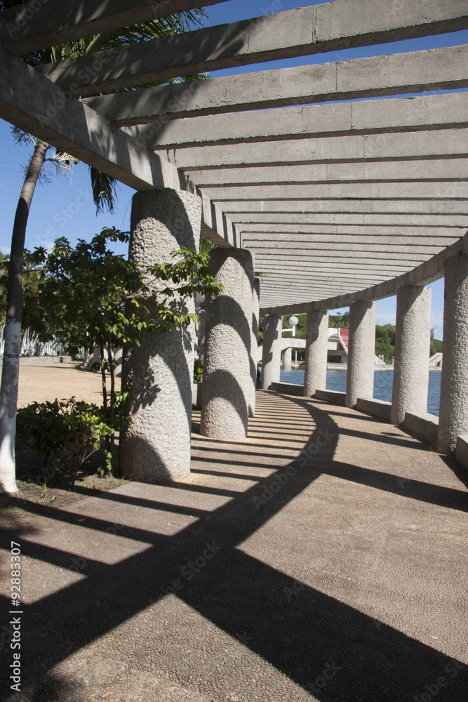 Spectacular view of columns in Tomas Garrido Canabal Park, Laguna de ...