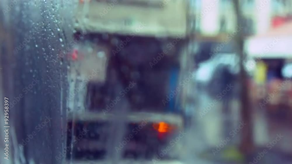 The condensation on the window was pretty so I set focus on it.We can ...