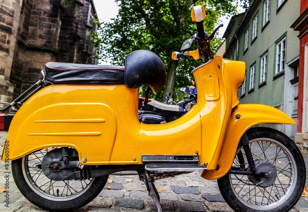 Motorroller Stock-Foto | Adobe Stock