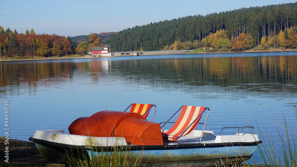 Tretboot am Brucher See, Marienheide, Deutschland Stock-Foto | Adobe Stock