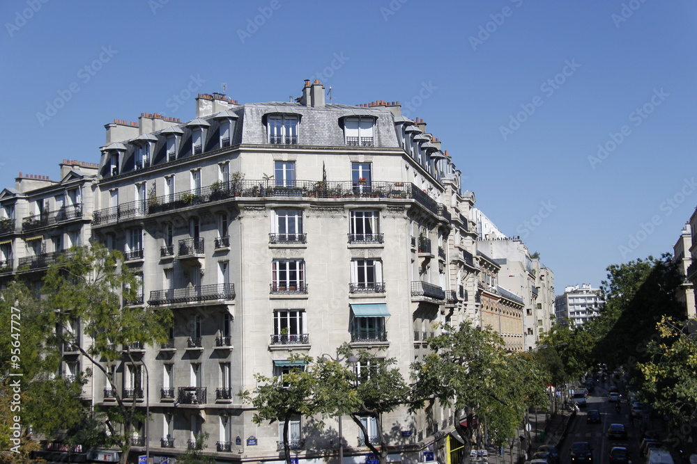 Immeuble ancien du quartier Balard à Paris Stock Photo | Adobe Stock