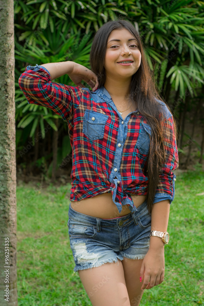 Mujer Latina Modelo mujer linda foto de Stock | Adobe Stock