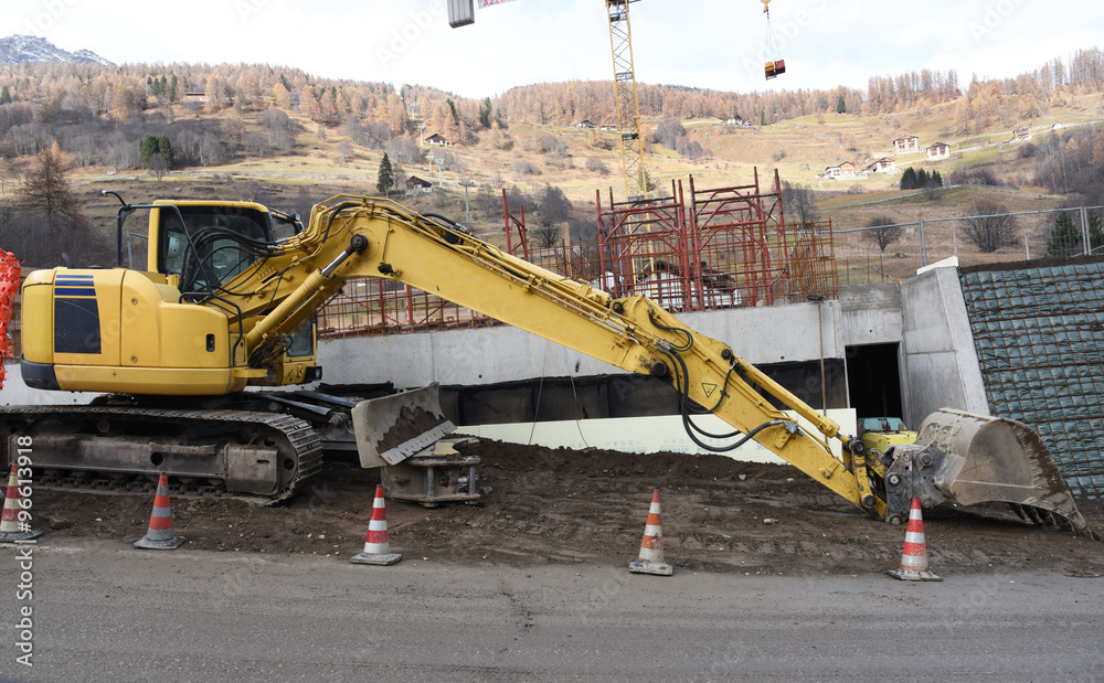 Foto Stock escavatore ruspa scavatore scavare macchina cat | Adobe Stock