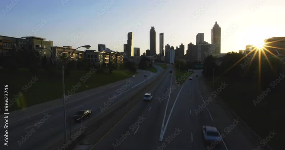Stockvideo Atlanta City Skyline Sun Setting Far Right with Flare ...