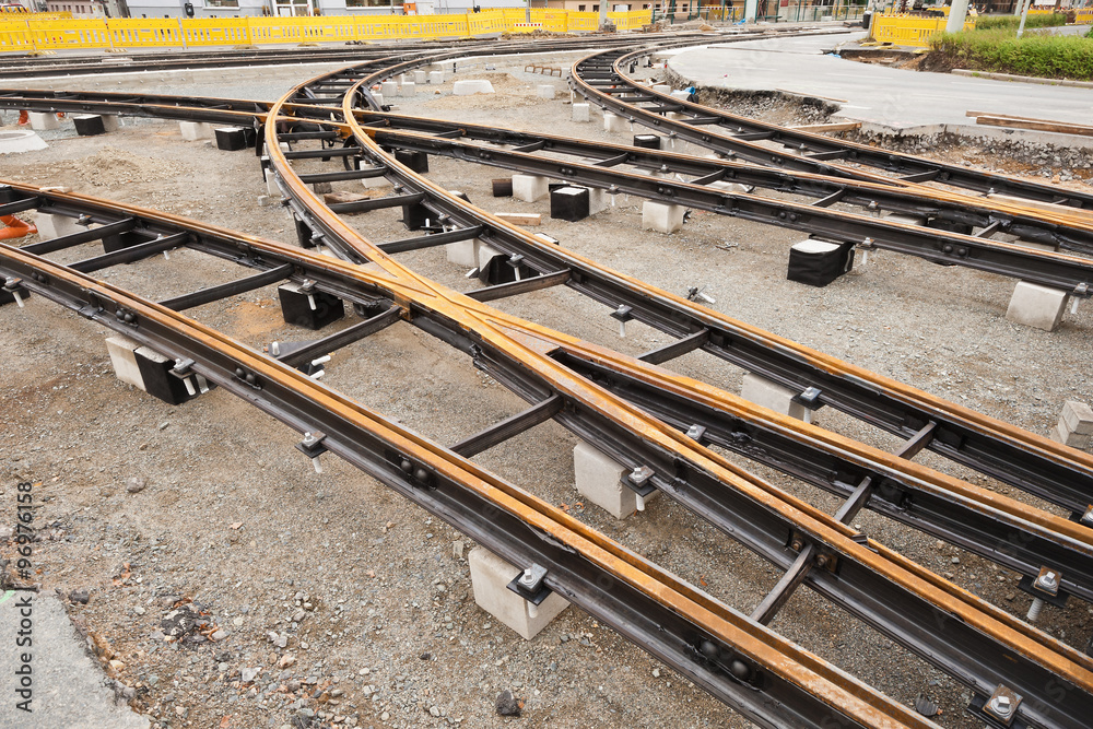 Gleisbau - Verlegung neuer Strassenbahnschienen - Weitwinkel Stock ...