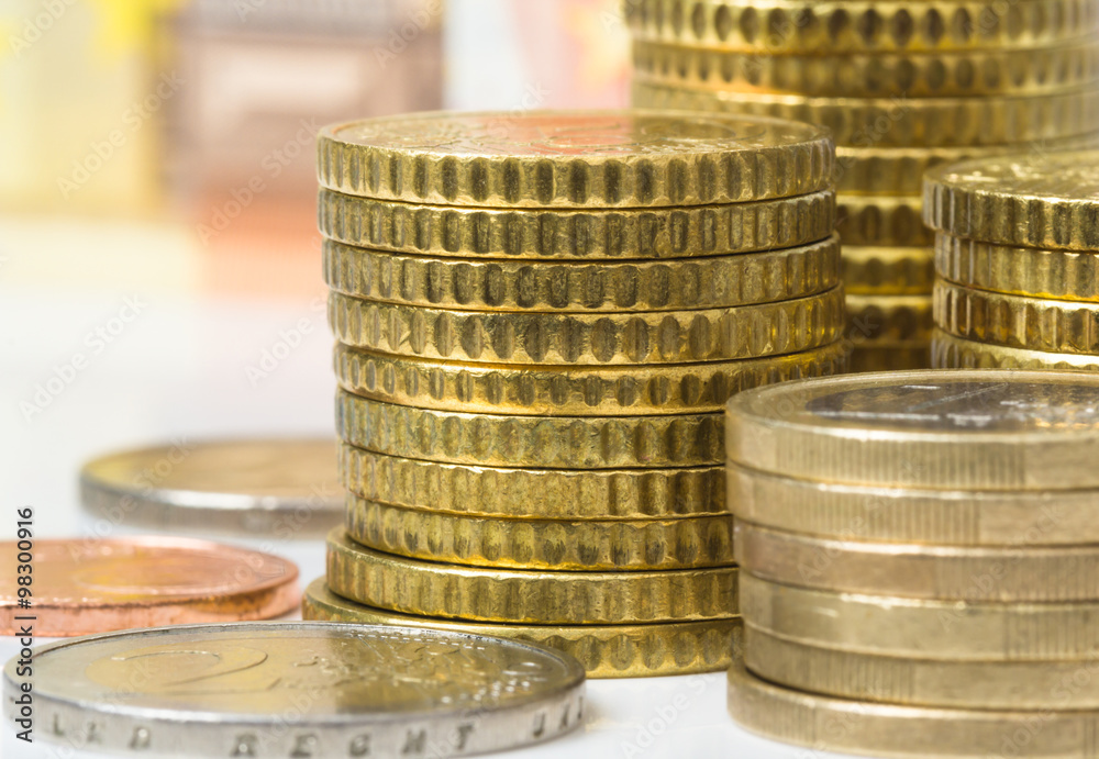 Münzen, Münzstapel, Geldstapel Stock-Foto | Adobe Stock