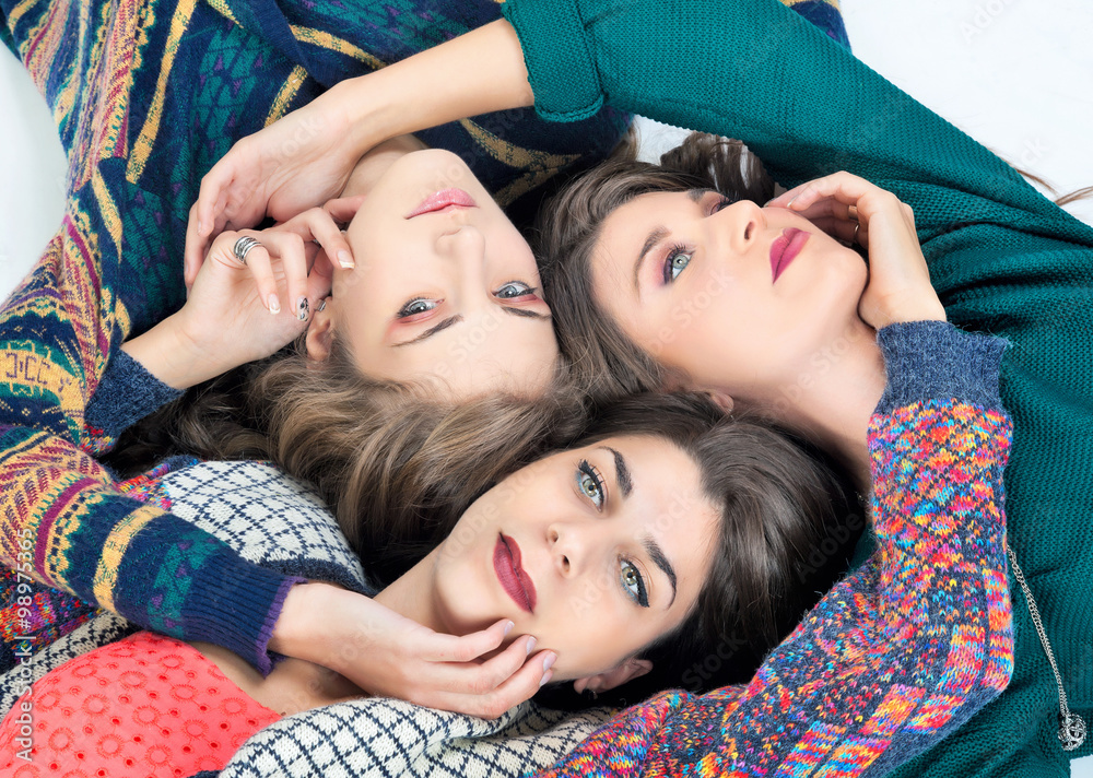 Sisters tied Stock-Foto | Adobe Stock
