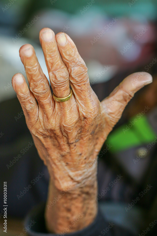hand,The hands of a withered old woman wrinkles Stock Photo | Adobe Stock