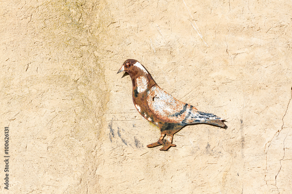 Dibujo de paloma en pared de palomar, Villarrín de Campos. Reserva ...