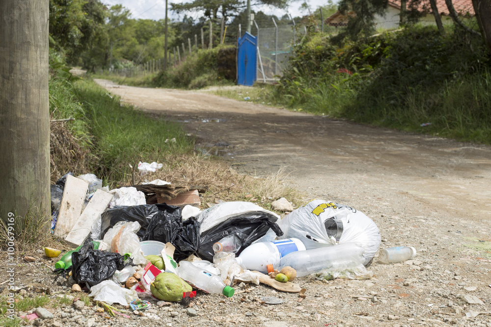 Basura. Stock Photo | Adobe Stock