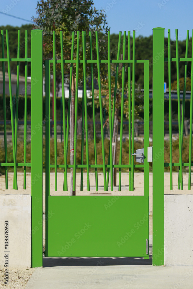 modèle de portillon en métal Stock Photo | Adobe Stock