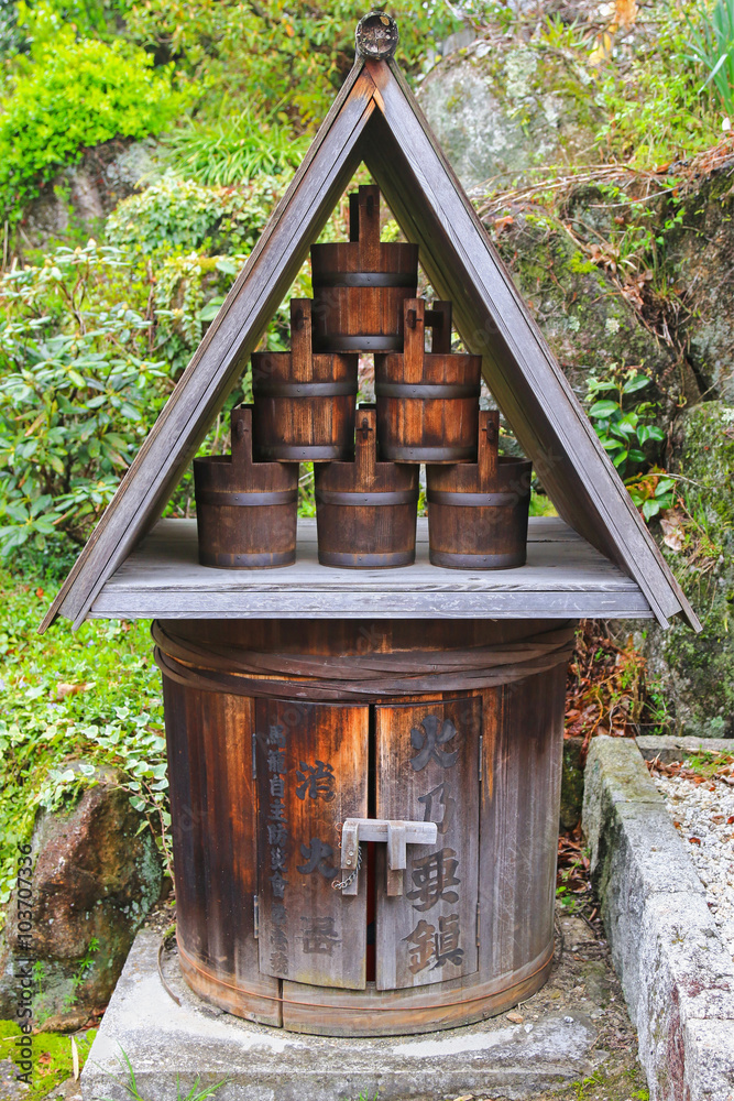 Tradition Japanese Fire barrel and buckets from the Edo Period to ...