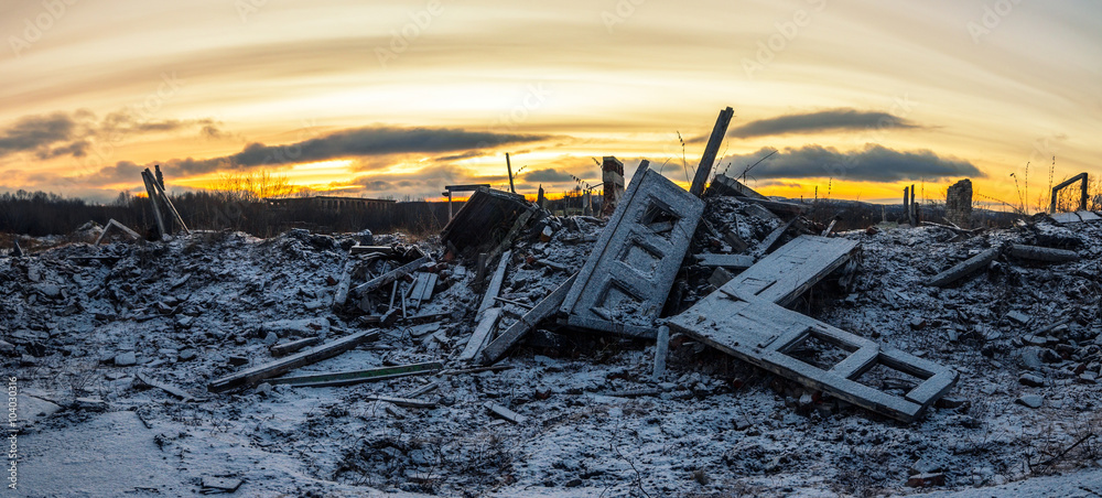 Nuclear winter.The remains of destroyed houses covered with snow at ...