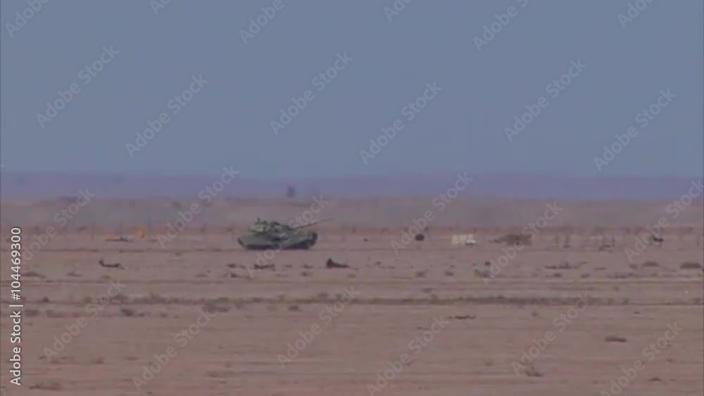 Iraqi army soldiers are taught anti tank training by U.S. military ...