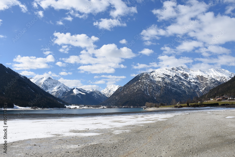 Achensee, Alpensee, Bergsee, Winter, Niedrigwasser, Gebirgssee ...