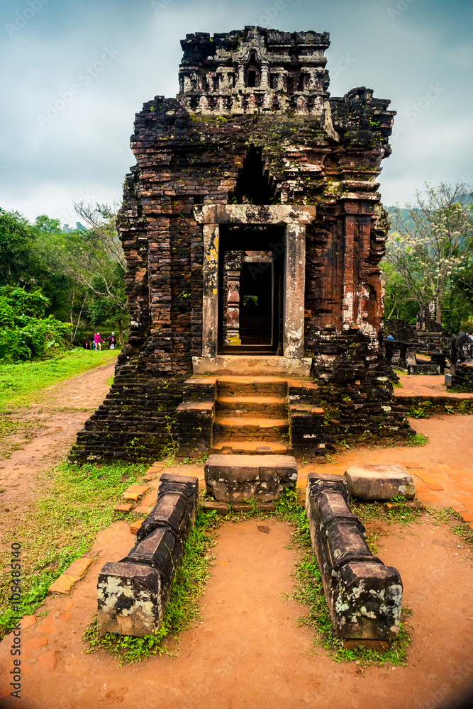 Foto de My Son, Ancient Hindu tamples of Cham culture in Vietnam near ...