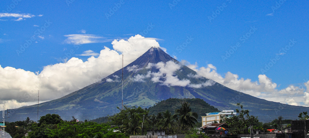Photo Mayon Volcano, an Almost Perfect Cone Volcano - Albay ...