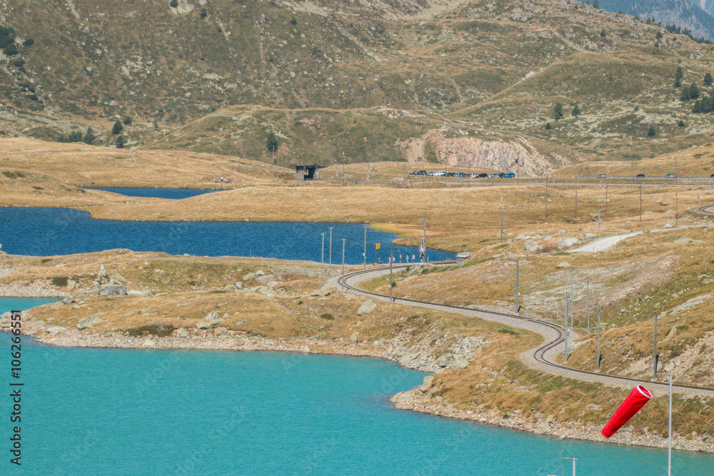 Foto Stock Lago Bianco, Passo del Bernina, Canotone dei Grigioni ...