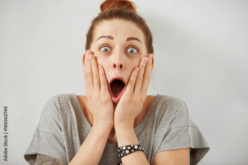 Surprise astonished woman. Closeup portrait woman looking surprised in ...