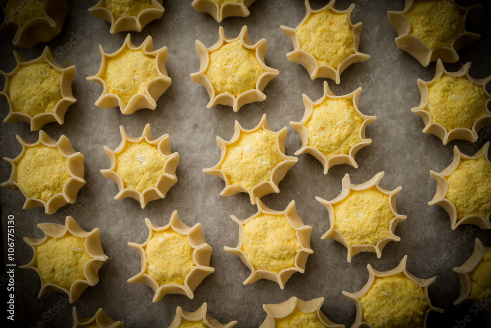 Pardule fresche, formaggelle di ricotta della Sardegna Stock Photo ...