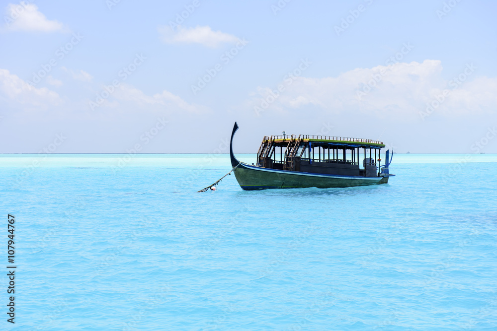 Dhoni Boat