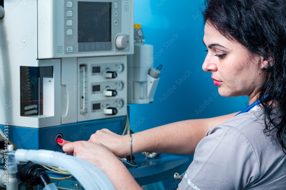 Cute female anesthesiologist portraiture in the emergency room Stock ...