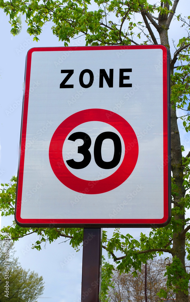 panneau zone 30 Photos | Adobe Stock