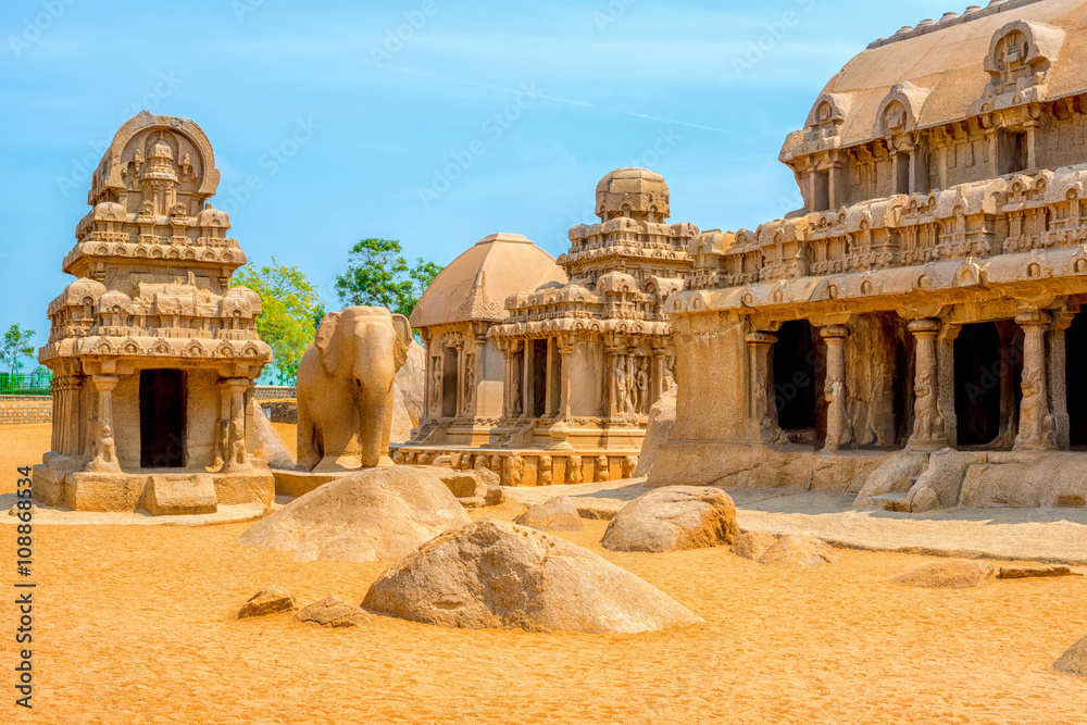 ancient Hindu monolithic Indian sculptures rock-cut architecture Stock ...