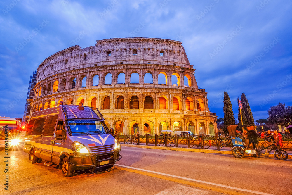 Traffic Jam in Colosseum, Rome, Italy. Twilight view of Colosseo Stock ...