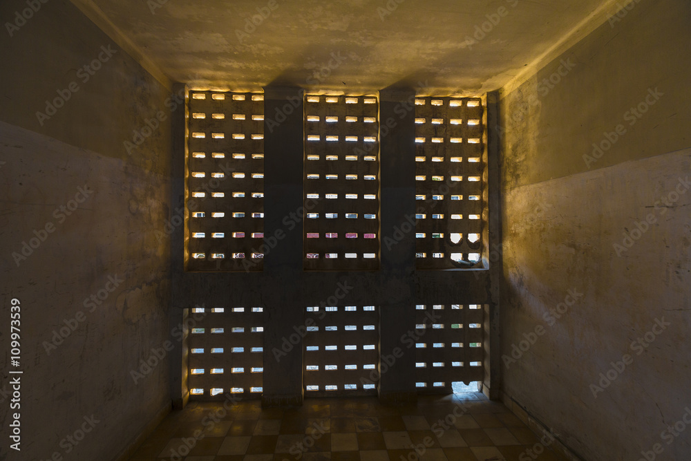 Foto de Interior of Tuol Sleng Museum or S21 Prison, Phnom Penh ...
