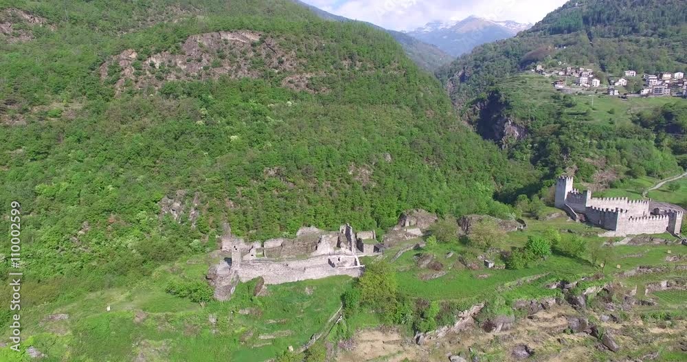 Video Stock Castelli di Grosio - Parco delle incisioni rupestri ...