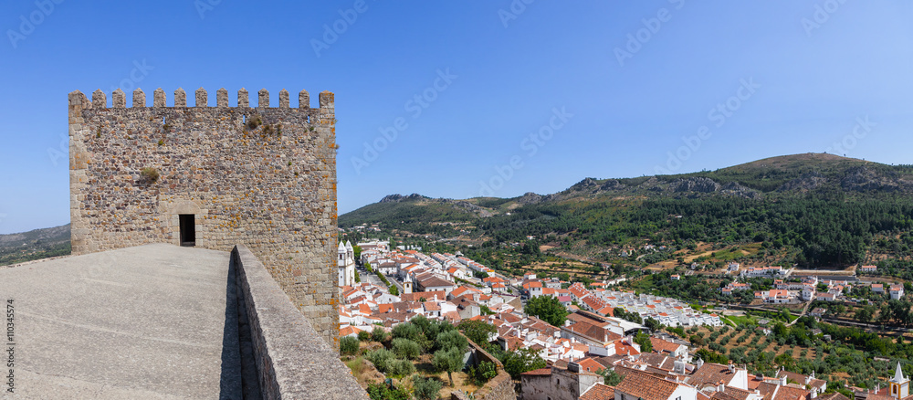 Castelo de Vide rooftops and Castle Watchtower. Castelo de Vide ...