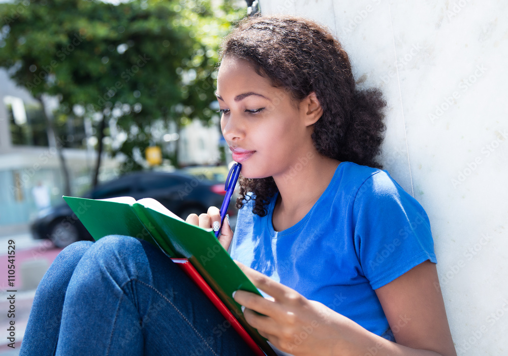 Studentin aus Südamerika beim Lernen Stock Photo | Adobe Stock