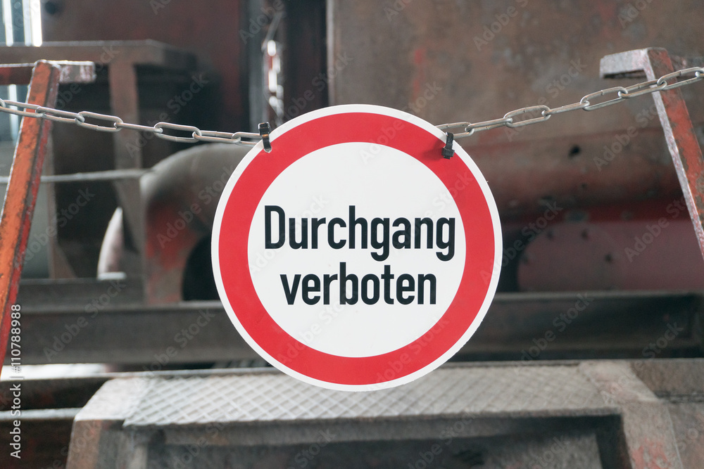 Schild Durchgang verboten Stock Photo | Adobe Stock