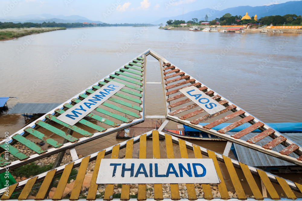 The famous Golden Triangle on the Mekong River, which borders three ...